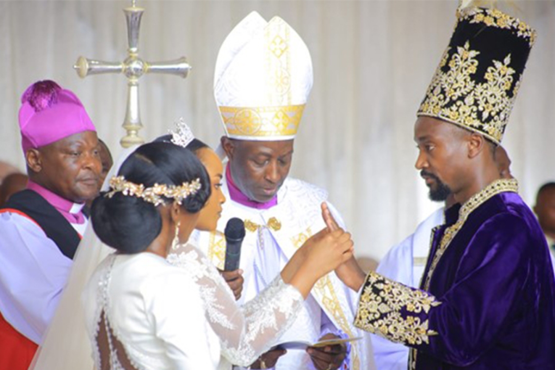 bugandauk.com - King Nadiope of Busoga marries Queen Jovia Mutesi in a ...